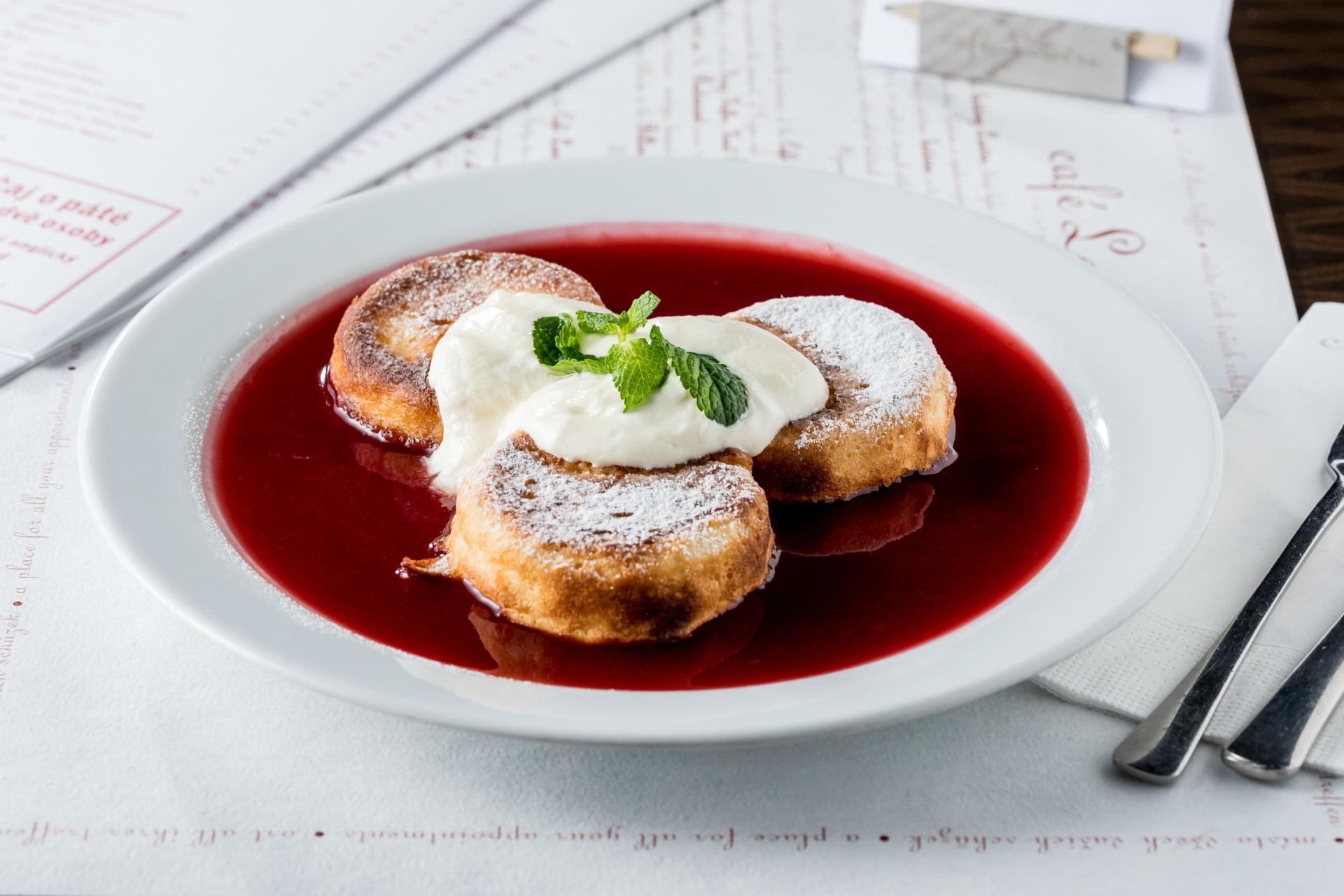 Food & Drink - Café Louvre